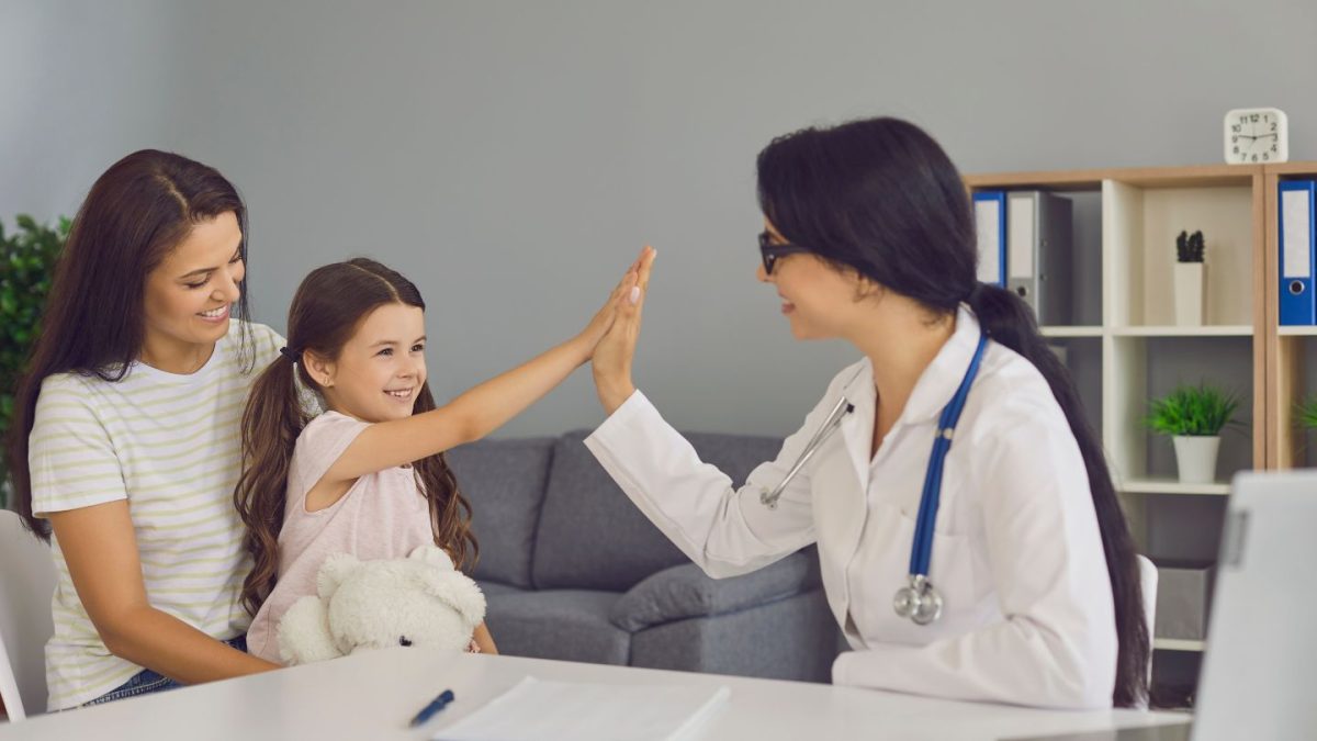 Seasonal vs. Perennial Allergies: Symptoms & Treatment